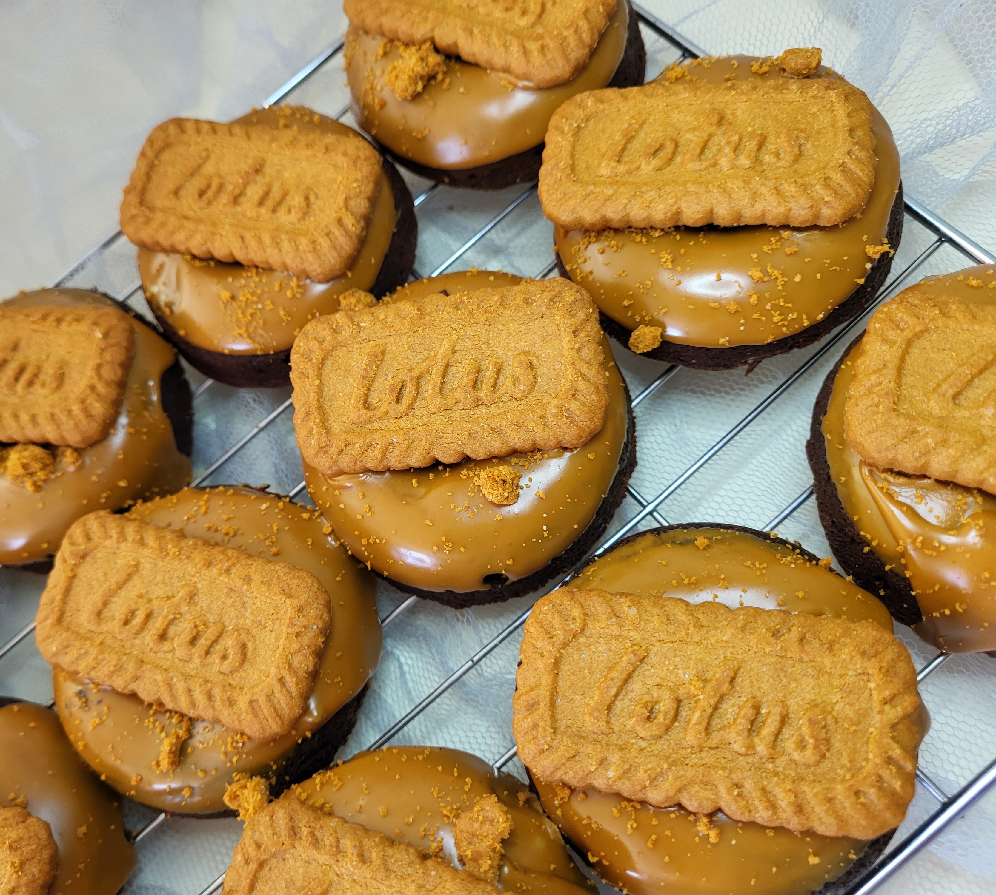 Brownie delivery straight to your door, traybakes, cookies and more ...